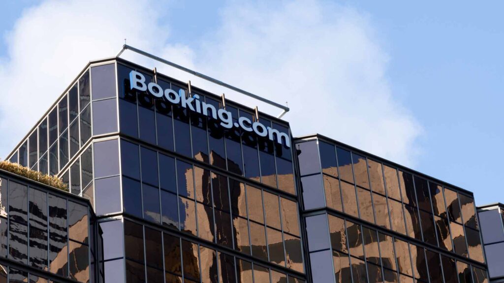 Improve your property conversion rates on Booking.com | Avantio